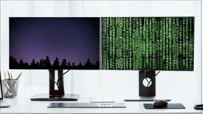 Set Different Wallpapers On Dual Monitors In Windows 11